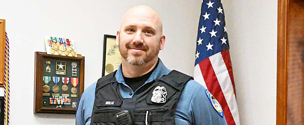 Pioneer Police Officer Randy Mills To Receive K-9 Vader