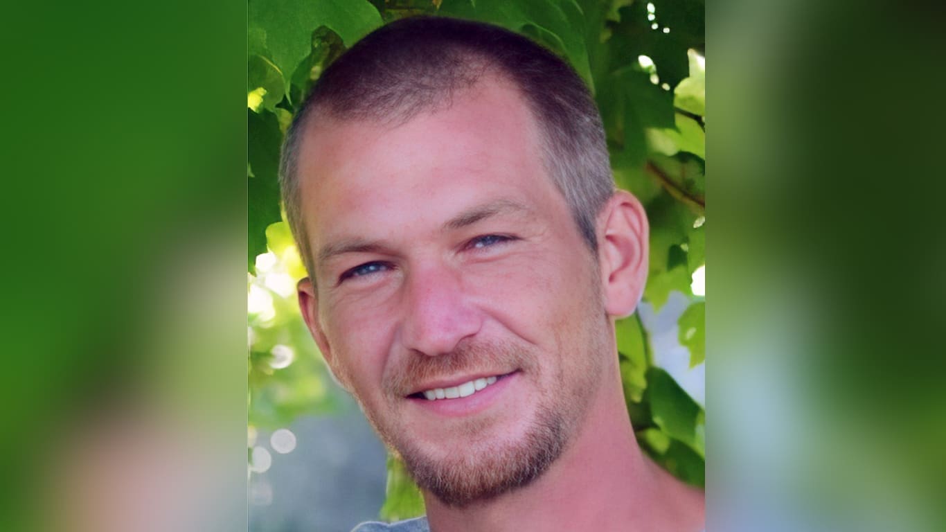 Jacob Hanna (1981 - 2023) - The Village Reporter
